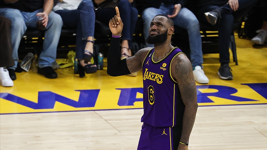 » NBA’in normal sezonda en çok sayı atan oyuncusu artık LeBron James
