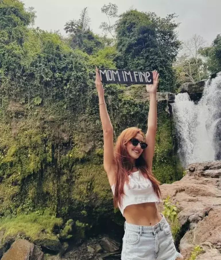 » Hande Erçel’in anne hasreti